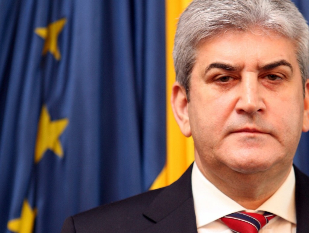 NICI, NICI, NICI. Gabriel Oprea a ajuns profesor universitar și ...