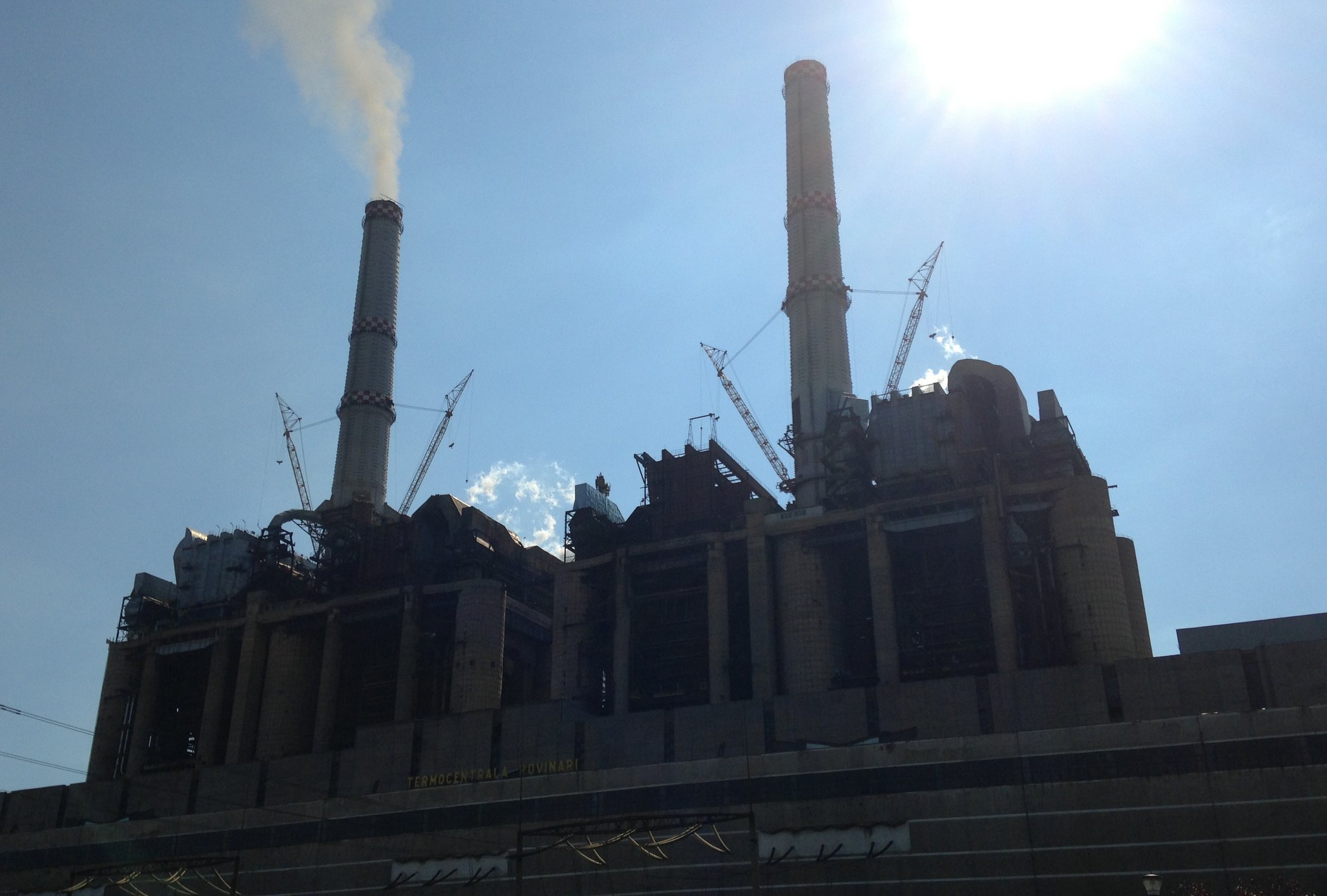 Primele de succes şi două afaceri de corupţie în a treia cea mai mare ...