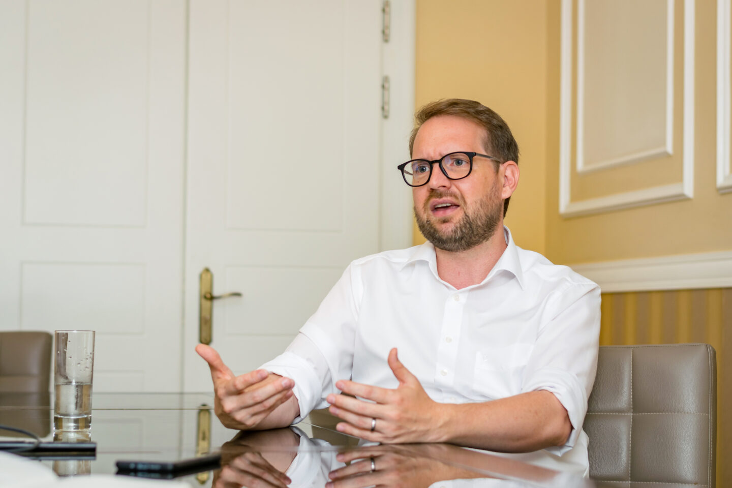 Primarul Dominic Fritz, despre cum se vor încălzi timișorenii la iarnă ...